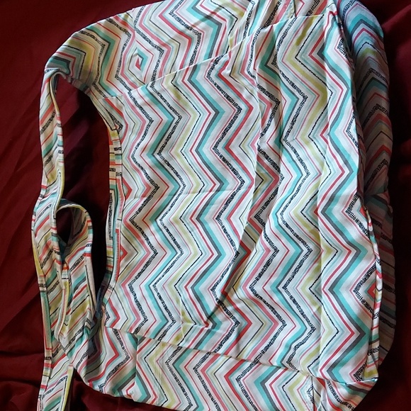 thirty-one | Bags | Thirtyone Crossbody In Punch Chevron New | Poshmark